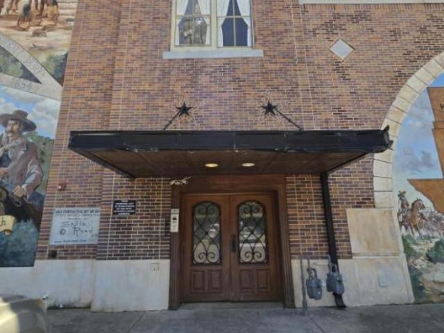 1 Br, 1 bath, Single Family Home 204 S Caddo St