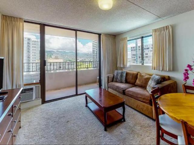 1 Br, 1 bath, Single Family Home 2240 Kuhio Avenue