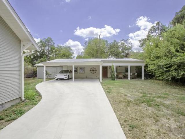1 Br, 1 bath, Single Family Home 2215 Lindell Ave