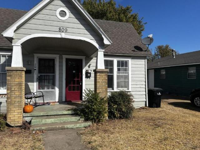 1 Br, 1 bath, Single Family Home 809 W Morton St
