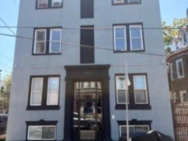 1 Br, 1 bath, Single Family 1422 W Rocklan St