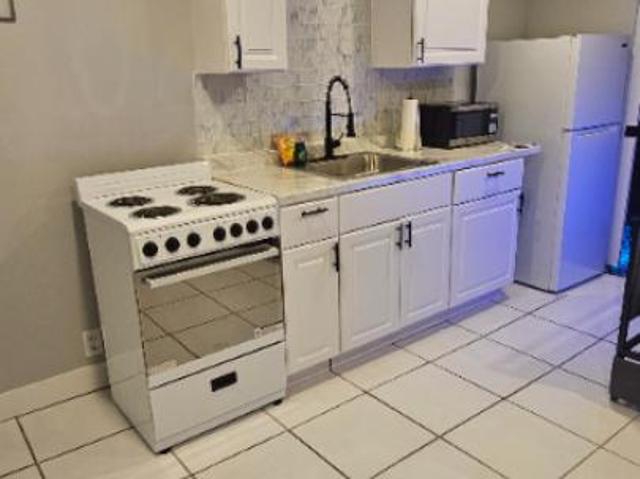 1 Br, 1 bath, Single Family 1448 W 31st