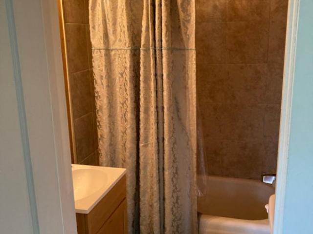 1 Br, 1 bath, Single Family 1498 Grand Oaks Dr