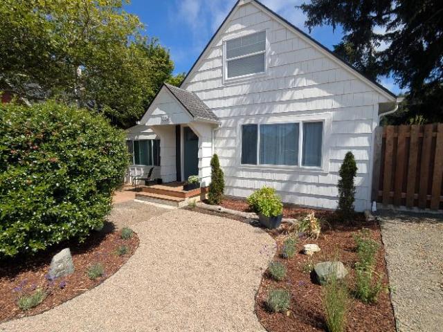 1 Br, 1 bath, Single Family 1558 SE 51st St