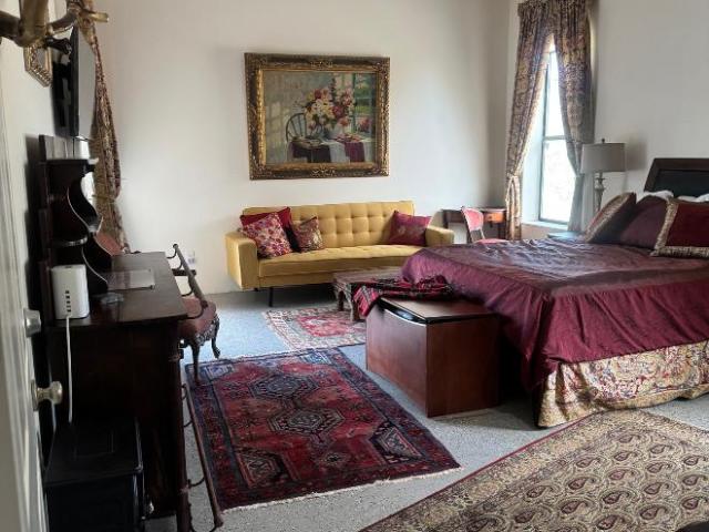 1 Br, 1 bath, Single Family 15935 Mary Cir