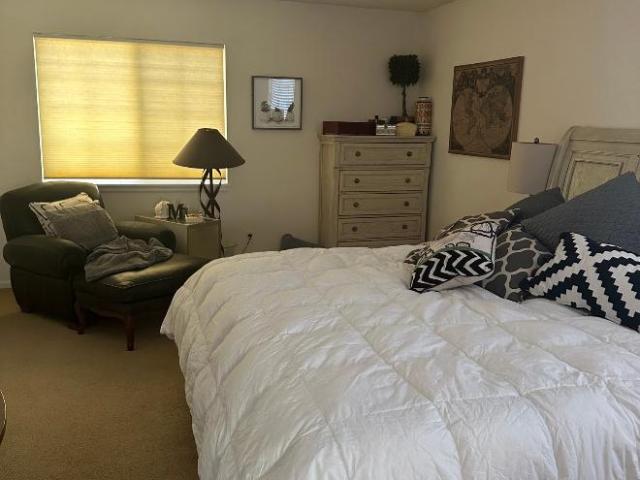 1 Br, 1 bath, Single Family 16121 E Hinsdale Ln