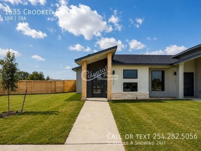 1 Br, 1 bath, Single Family 1635 Crooked River