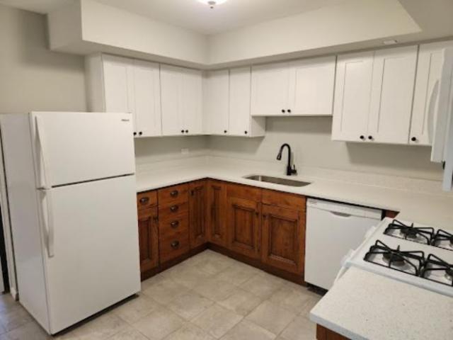 1 Br, 1 bath, Single Family 165 Dover Dr