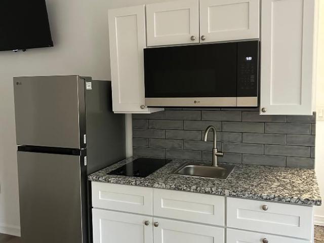 1 Br, 1 bath, Single Family 1716 Furey Dr