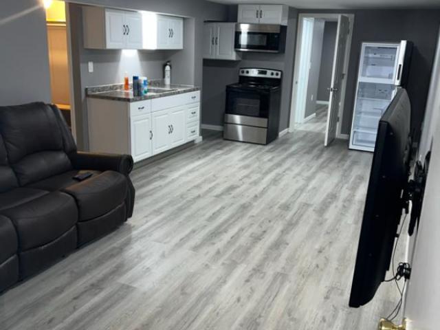 1 Br, 1 bath, Single Family 1804 W Livingston St