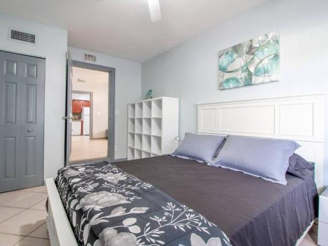 1 Br, 1 bath, Single Family 1815 Larkin Avenue