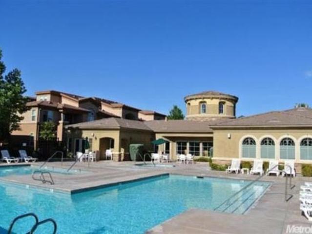 1 Br, 1 bath, Single Family 1900 Danbrook Dr