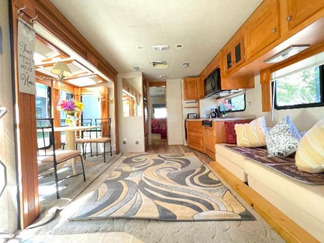 1 Br, 1 bath, Single Family 198 E Middlefield Rd