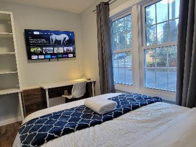 1 Br, 1 bath, Single Family 19925 Wallingford Ave N