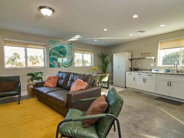 1 Br, 1 bath, Single Family 100 Rio Del Mar St