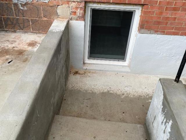 1 Br, 1 bath, Single Family 10120 South Grant Ave