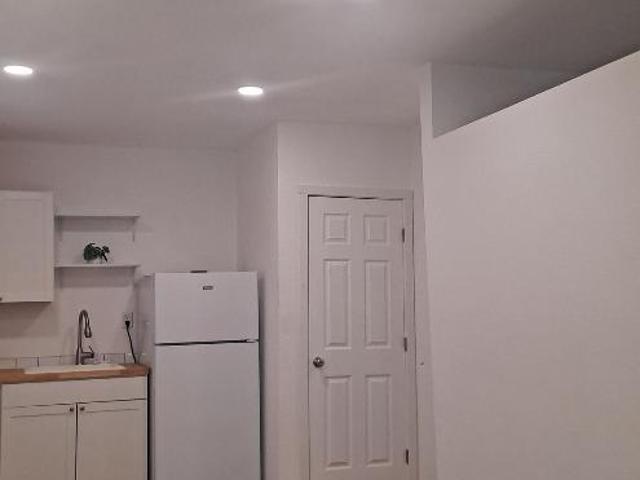 1 Br, 1 bath, Single Family 102 Azalea Cir