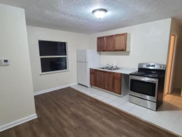 1 Br, 1 bath, Single Family 1030 South Nova