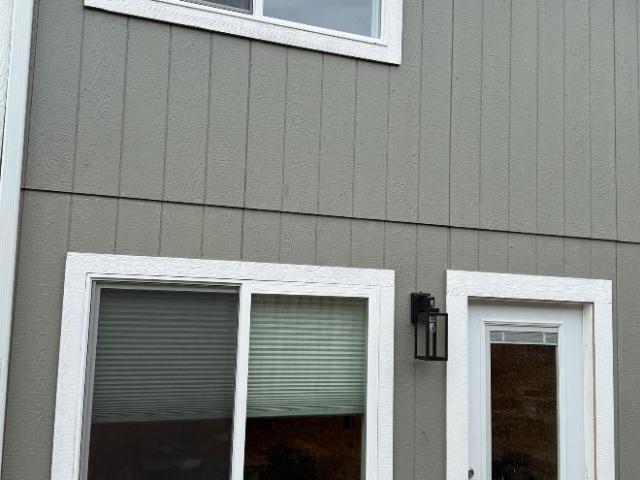 1 Br, 1 bath, Single Family 1047 Azure Way