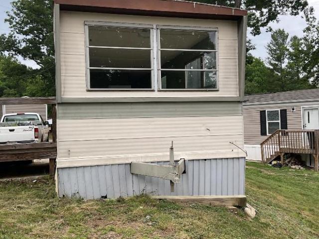 1 Br, 1 bath, Single Family 1075 Sweeten Creek Rd