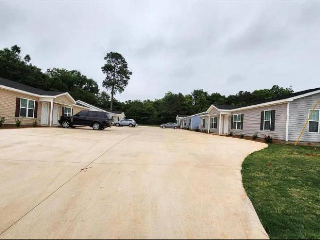 1 Br, 1 bath, Single Family 117 Ronald Pride Blvd