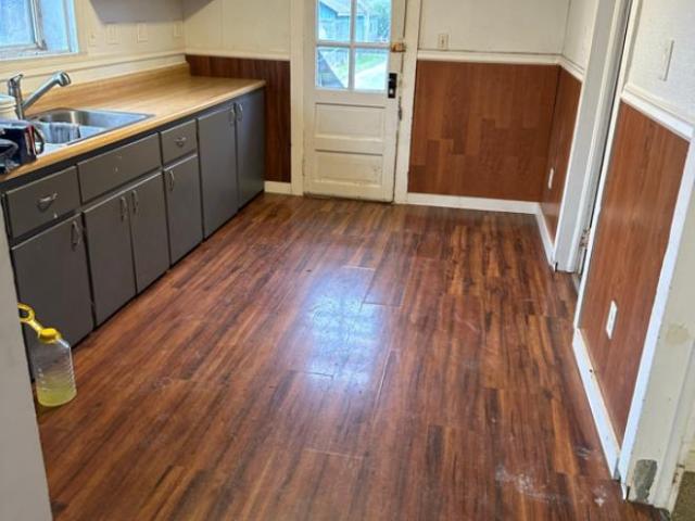 1 Br, 1 bath, Single Family 12045 New Buffalo Rd