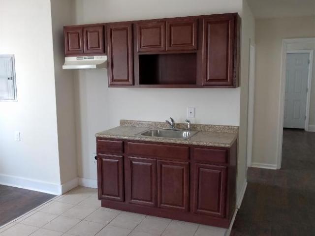 1 Br, 1 bath, Single Family 1204 West Rockland Street