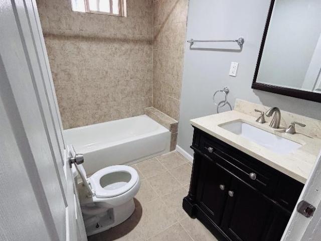 1 Br, 1 bath, Single Family 1221 Lindley Avenue