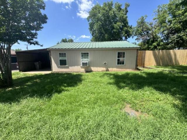 1 Br, 1 bath, Single Family 1228 34th St