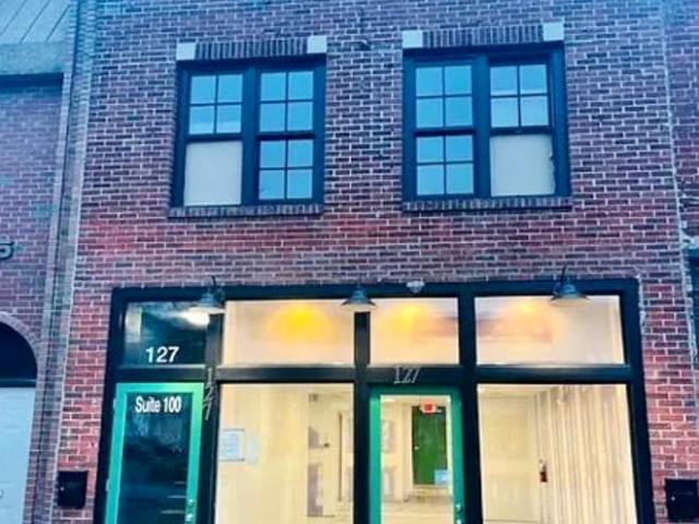 1 Br, 1 bath, Single Family 127 Person St