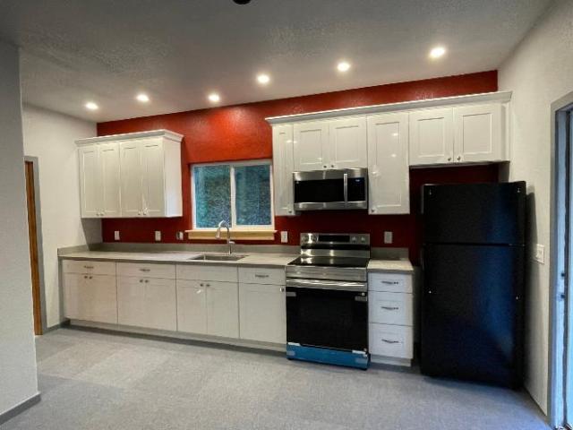 1 Br, 1 bath, Single Family 12570 Mays Canyon Rd