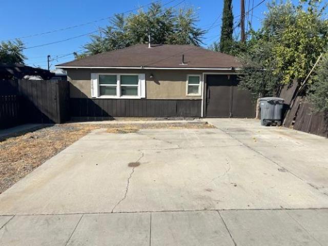 1 Br, 1 bath, Single Family 126 W Central Ave