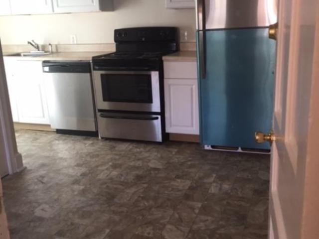 1 Br, 1 bath, Single Family 12 E Lancaster Ave