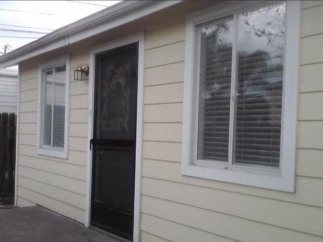 1 Br, 1 bath, Single Family 1308 W Fern Dr