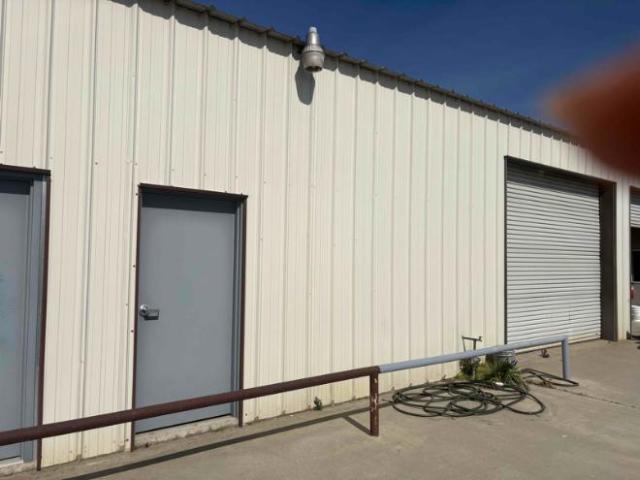 1 Br, 1 bath, Single Family 13265 Hanford armona Rd