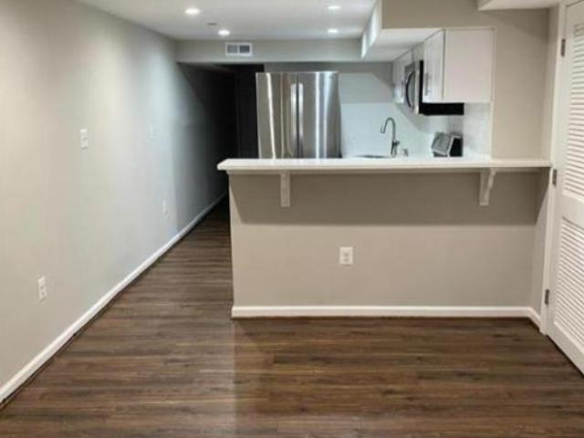 1 Br, 1 bath, Single Family 1330 Fairmont Street Northwest