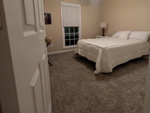 1 Br, 1 bath, Single Family 1341 Bunker Ridge Ln
