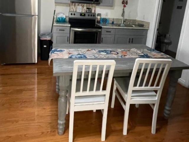 1 Br, 1 bath, Single Family 1373 1st Ave