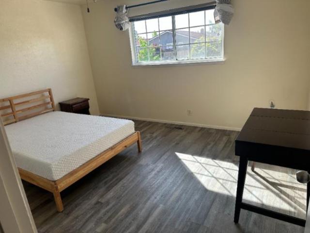 1 Br, 1 bath, Single Family 1 Boone Dr