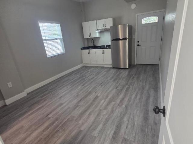 1 Br, 1 bath, Single Family 2410 11th St