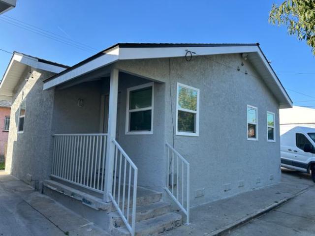1 Br, 1 bath, Single Family 241 1/2 W 89th St