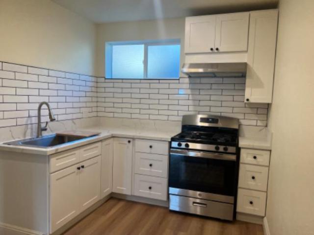 1 Br, 1 bath, Single Family 249 E Graham Ave