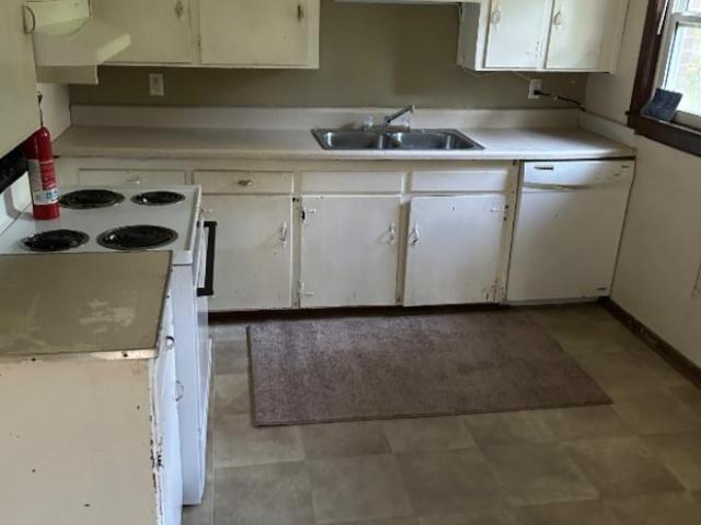 1 Br, 1 bath, Single Family 250 E Olive Road