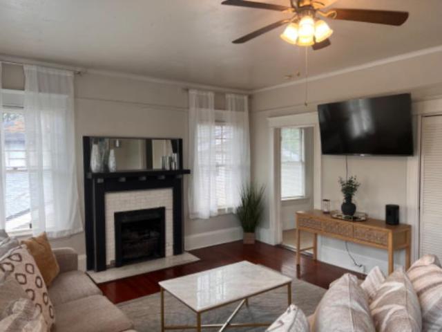1 Br, 1 bath, Single Family 2533 Post Streets