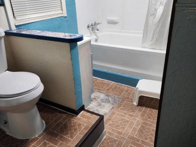 1 Br, 1 bath, Single Family 2547 Nichols Dr
