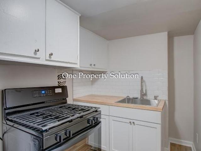 1 Br, 1 bath, Single Family 2561 Harrison Street