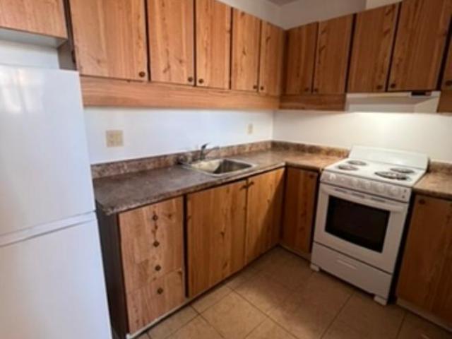 1 Br, 1 bath, Single Family 263 Maclaren St