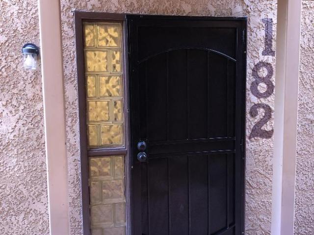 1 Br, 1 bath, Single Family 2601 W Broadway Blvd