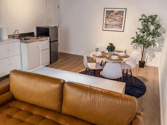 1 Br, 1 bath, Single Family 2608 East Valley