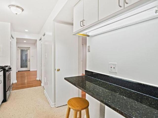 1 Br, 1 bath, Single Family 2641 Woodley Place NW
